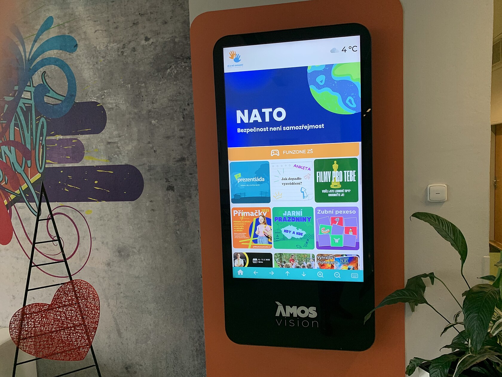 Seriál o NATO pro interaktivní tabule ve školách | Jagello 2000
